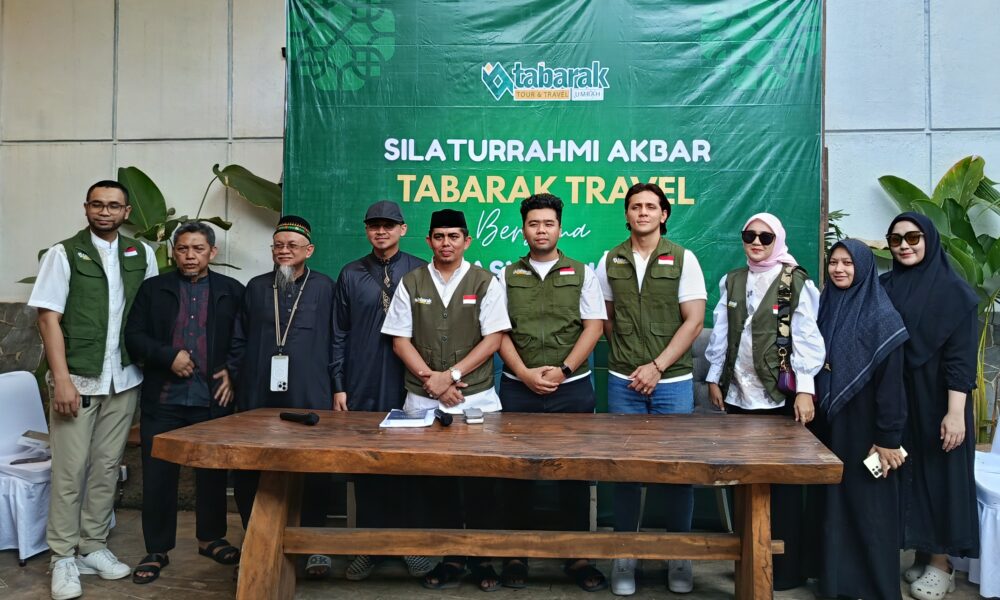 Muhammad Iksan (Owner Tabarak Tour & Travel) :Tabarak Travel Memudahkan ...