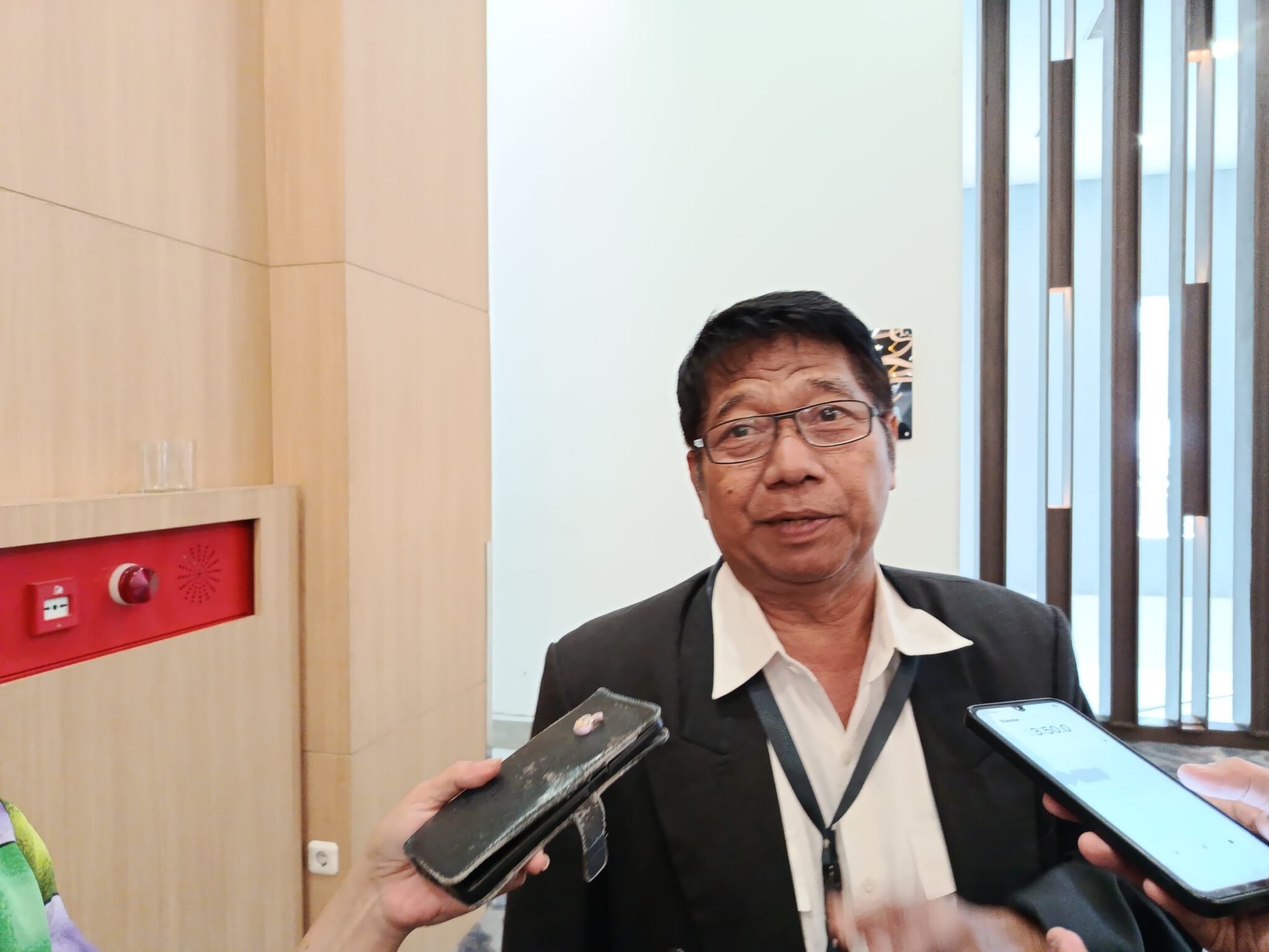 Ade Herman Wakil Ketua Umum Yayasan Maya Saribakti Utama : Perguruan ...